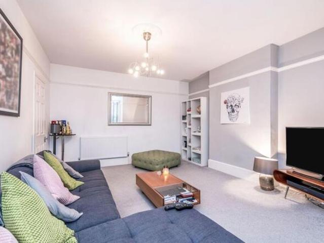 2 bedroom flat for sale in Rothsay Place, Bedford, MK40