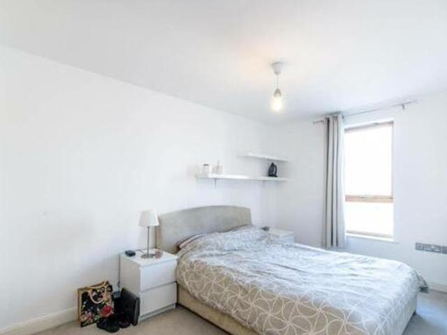 2 Bedroom Flat For Sale In Royal Docks, London