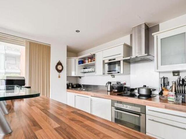 2 Bedroom Flat For Sale In Royal Docks, London