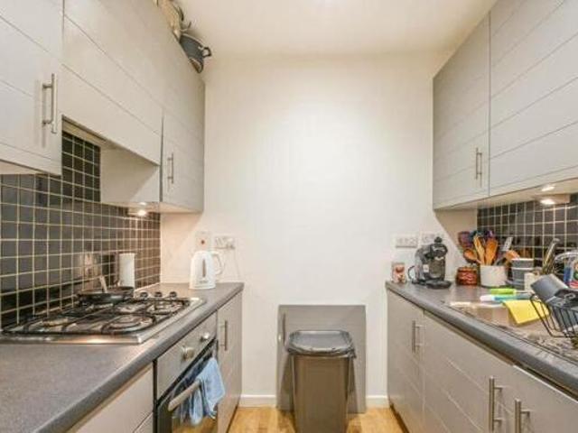 2 Bedroom Flat For Sale In Royal Docks, London