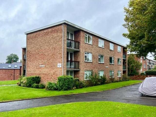 2 Bedroom Flat For Sale In Rugby Road