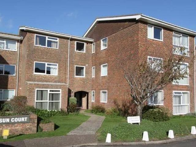 2 bedroom flat for sale in Rye Close Worthing BN11