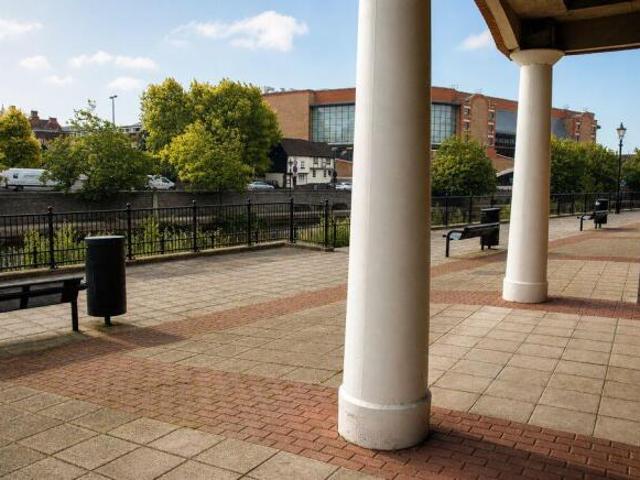 2 bedroom flat for sale in Scotney Gardens, St Peters Street, ME16