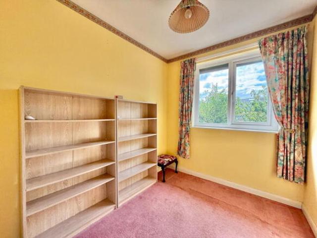 2 bedroom flat for sale in Scarcroft. Court, Thorner Lane, LS14