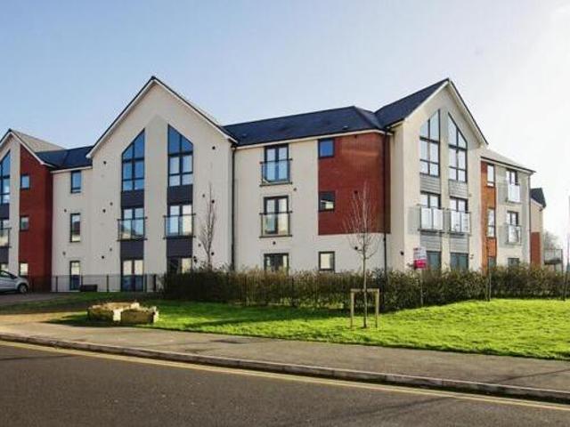 2 Bedroom Flat For Sale In Scholars Chase, Bristol