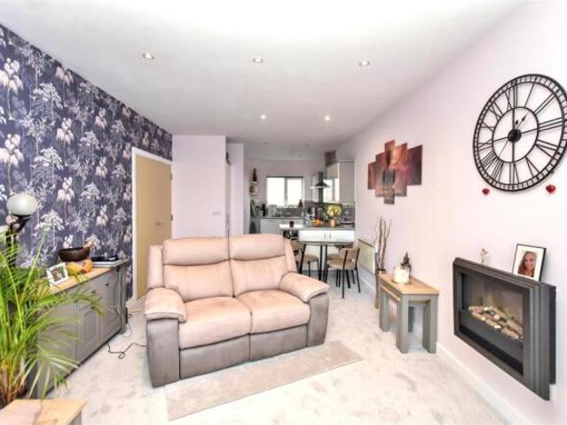 2 bedroom flat for sale in San Diego Way, Eastbourne, BN23
