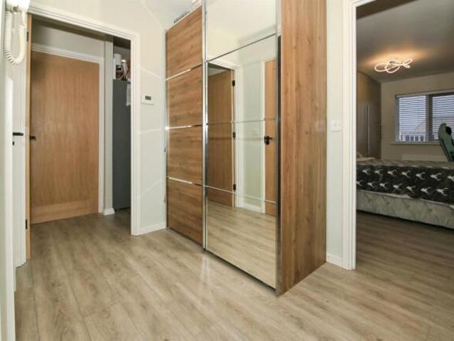 2 bedroom flat for sale in Sandringham Road, Peterborough, PE4