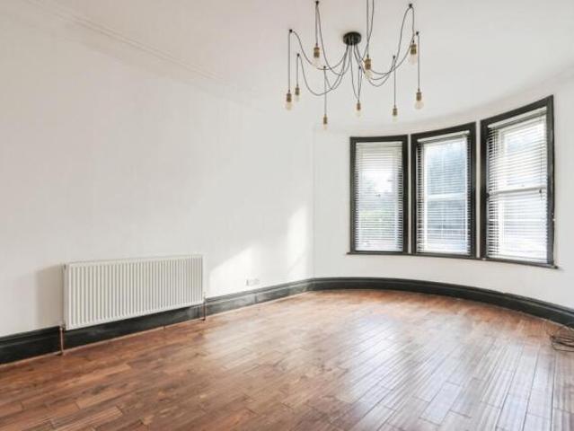 2 bedroom flat for sale in Sandringham Road, Poole, Dorset, BH14