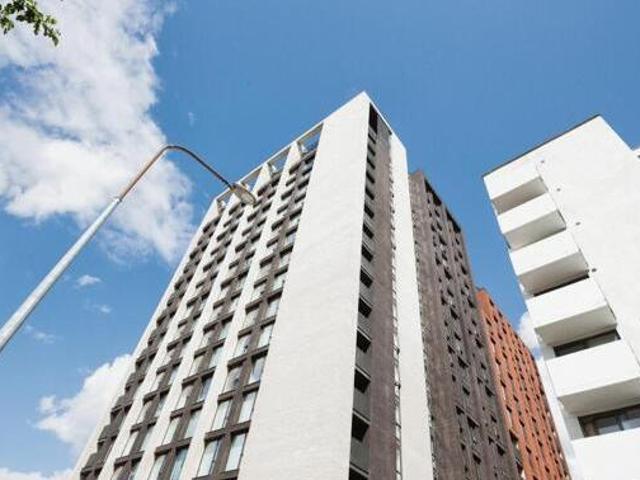 2 Bedroom Flat For Sale In Salford, Greater Manchester