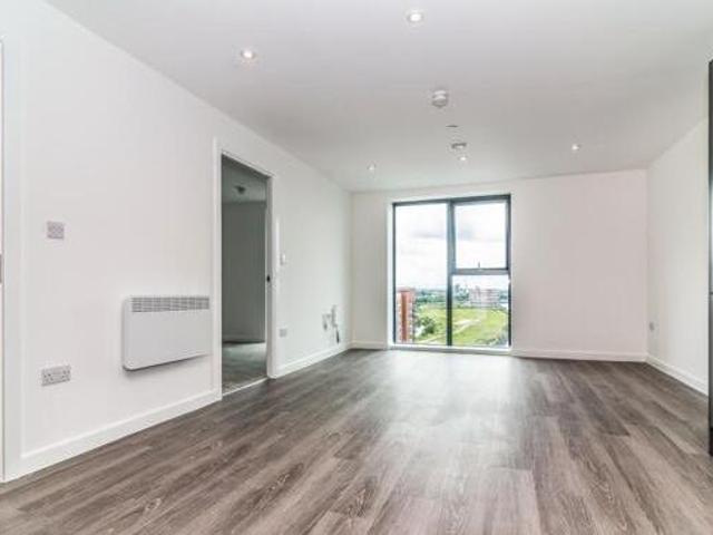 2 Bedroom Flat For Sale In Salford, Greater Manchester