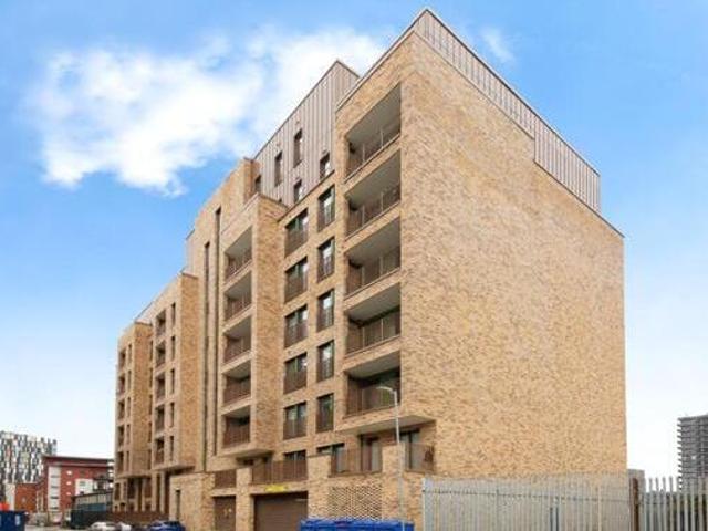 2 Bedroom Flat For Sale In Salford, Greater Manchester