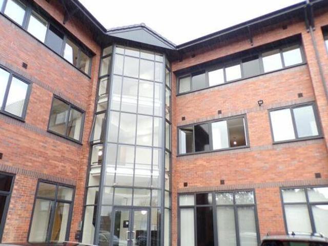 2 Bedroom Flat For Sale In Salford, Greater Manchester