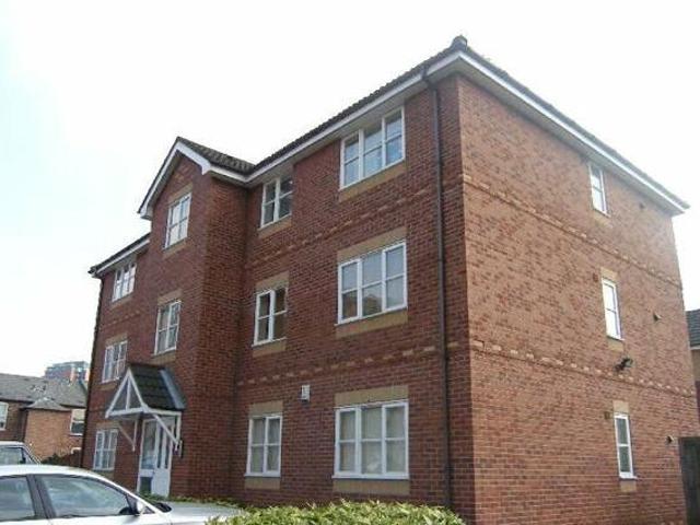 2 Bedroom Flat For Sale In Salford, Lancashire
