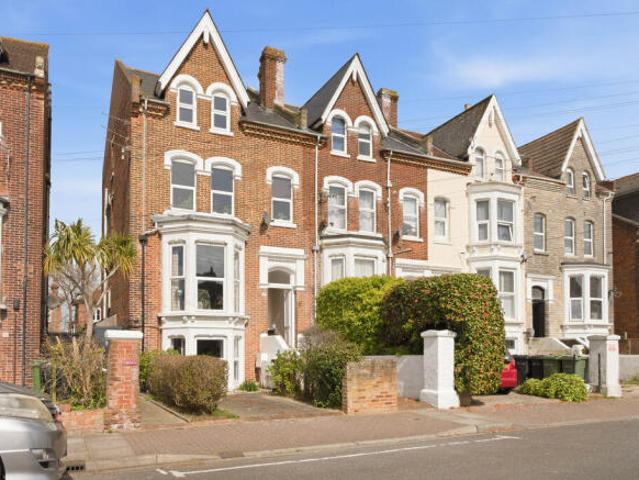 2 bedroom flat for sale in Salisbury Road, Southsea, PO4