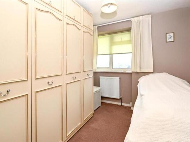 2 bedroom flat for sale in Selwyn Road, Eastbourne, BN21