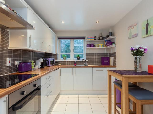 2 bedroom flat for sale in Shotover Mound, Headington, OX3