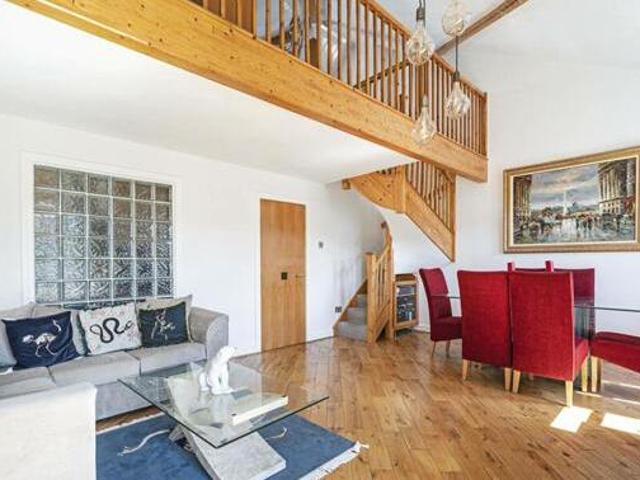 2 Bedroom Flat For Sale In Shoreditch, London