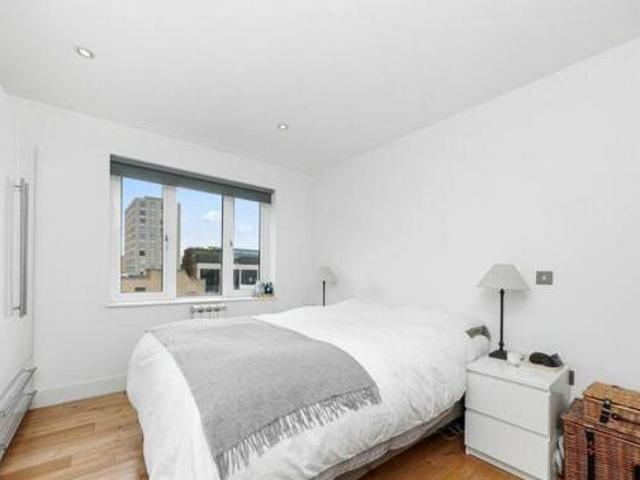 2 Bedroom Flat For Sale In Shoreditch, London