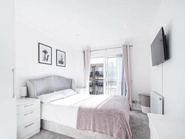 2 Bedroom Flat For Sale In Shoreditch, London