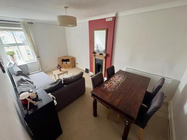 2 bedroom flat for sale in Shaftesbury Road, Southsea, PO5