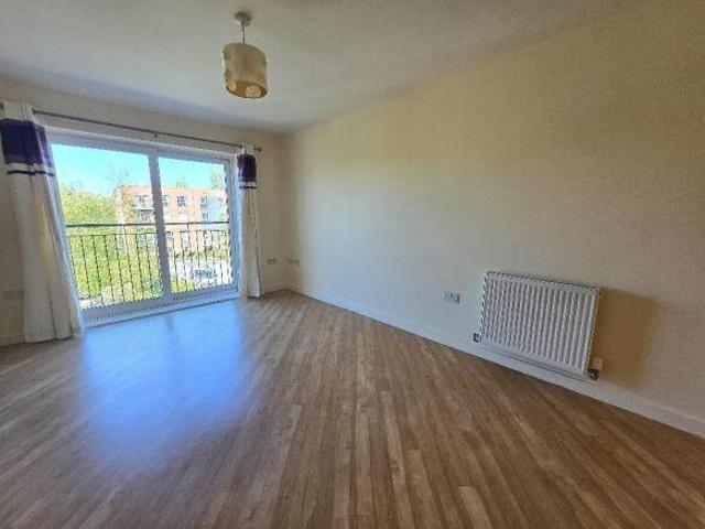 2 bedroom flat for sale in Sheen Gardens, Moss Nook, M22
