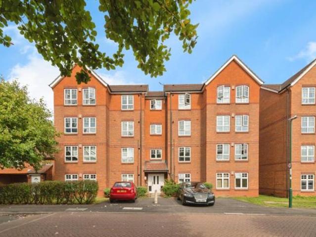 2 bedroom flat for sale in Sheridan Way, Nottingham, Nottinghamshire, NG5