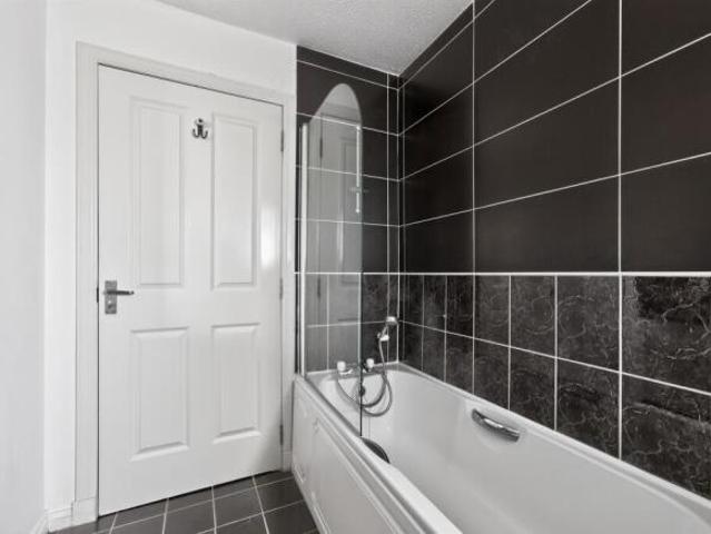 2 bedroom flat for sale in Silvergrove Street, Glasgow, G40