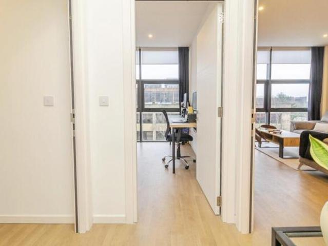 2 bedroom flat for sale in Silbury Boulevard, Milton Keynes, Buckinghamshire, MK9
