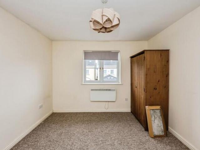 2 bedroom flat for sale in Six Mills Avenue, Gorseinon, Swansea, SA4