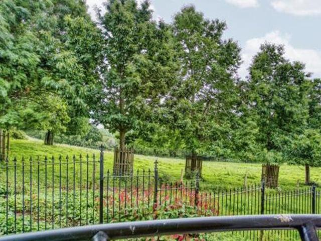 2 Bedroom Flat For Sale In Somerset