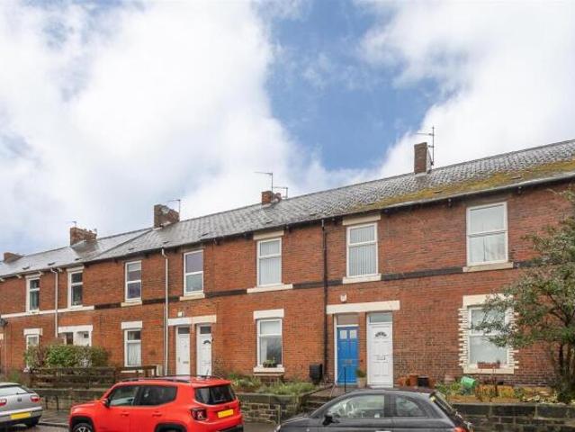 2 bedroom flat for sale in South View West, Heaton, Newcastle upon Tyne, NE6