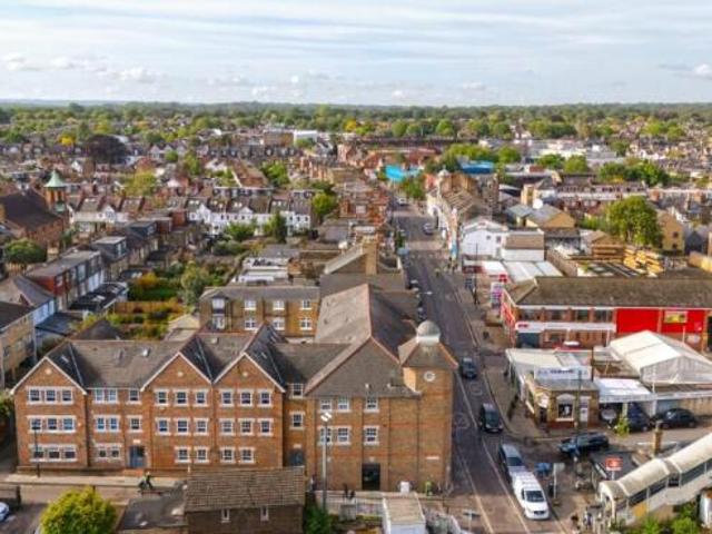 2 bedroom flat for sale in South Worple Way, East Sheen, SW14