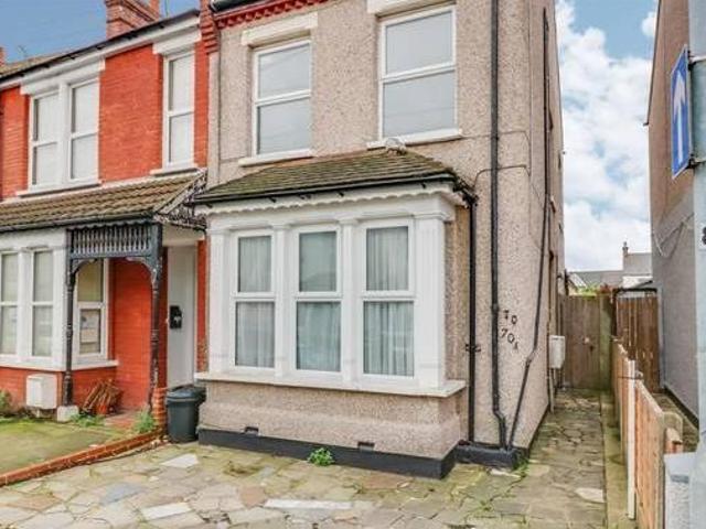 2 bedroom flat for sale in South Avenue SouthendOnSea SS2