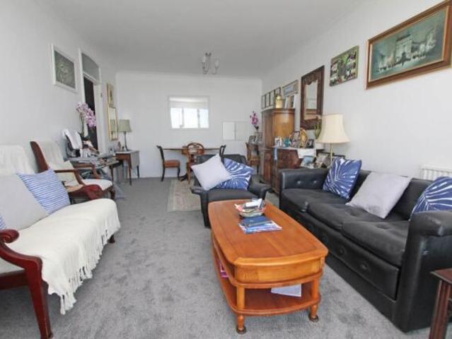 2 bedroom flat for sale in South Cliff Tower, Eastbourne, BN20 7JN, BN20