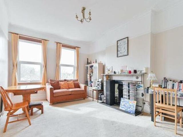 2 Bedroom Flat For Sale In South Croydon