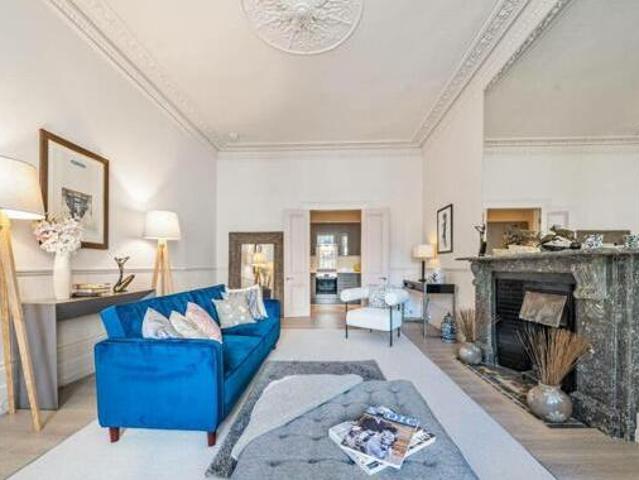 2 Bedroom Flat For Sale In South Kensington, London