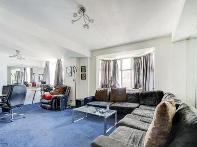 2 Bedroom Flat For Sale In South Kensington, London