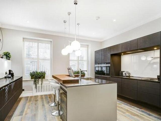 2 Bedroom Flat For Sale In South Kensington, London