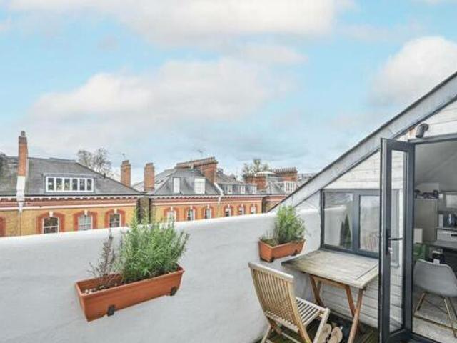 2 Bedroom Flat For Sale In South Kensington, London