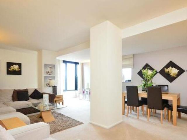 2 Bedroom Flat For Sale In South Kensington, London
