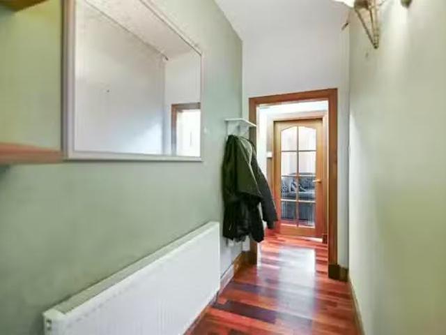 2 Bedroom Flat For Sale In South Marshall Street, Grangemouth.