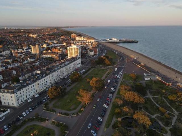 2 bedroom flat for sale in South Parade, Southsea, PO5