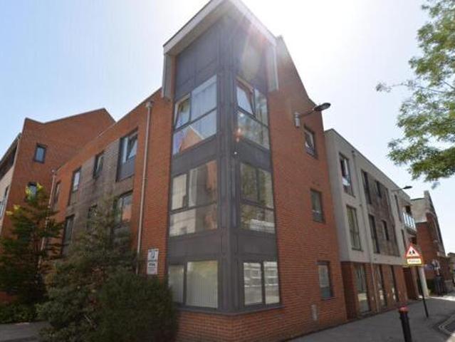 2 Bedroom Flat For Sale In Southampton