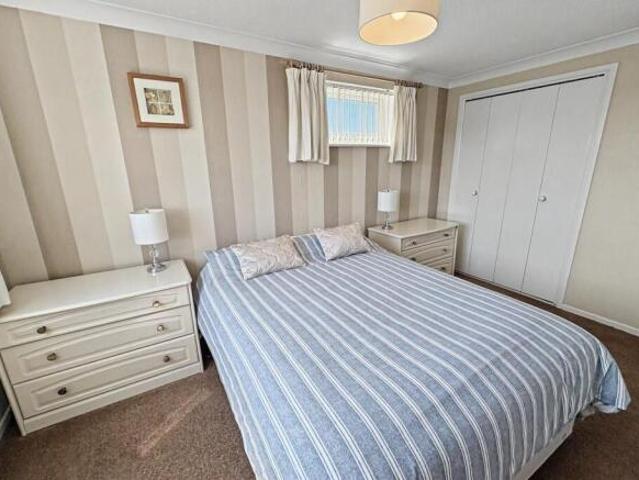 2 bedroom flat for sale in Southbourne, BH6