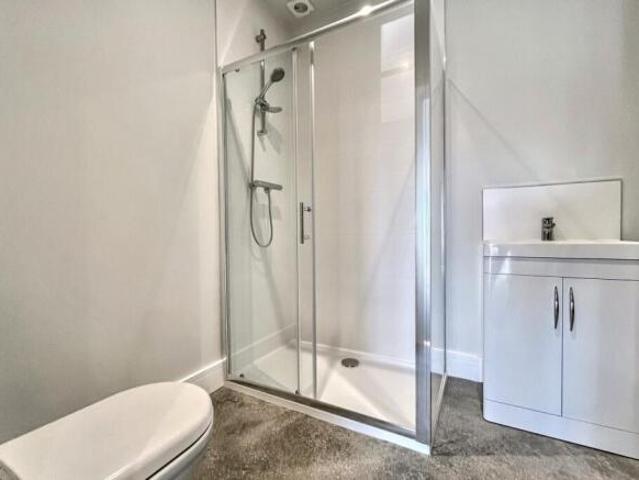2 bedroom flat for sale in Southbourne, BH6