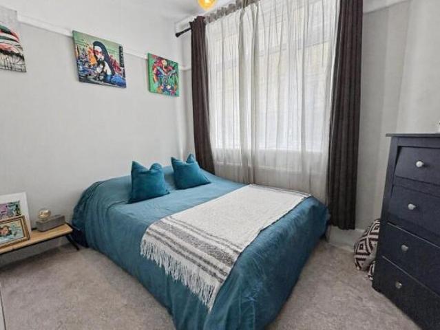 2 bedroom flat for sale in Southbourne, BH6