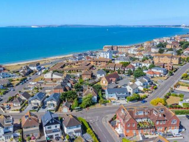 2 Bedroom Flat For Sale In Southbourne, Bournemouth