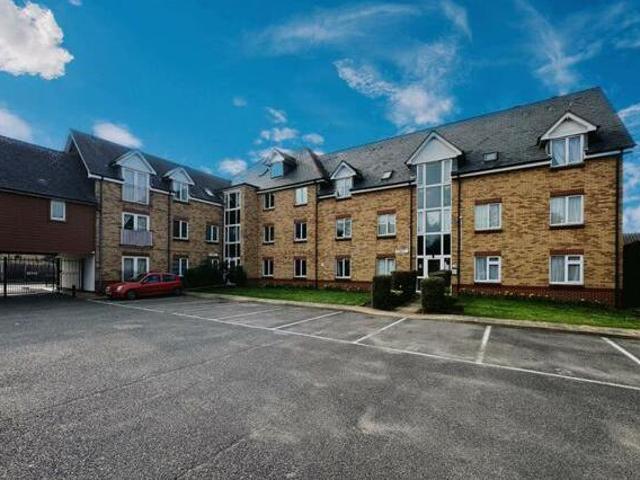 2 Bedroom Flat For Sale In Southend Road
