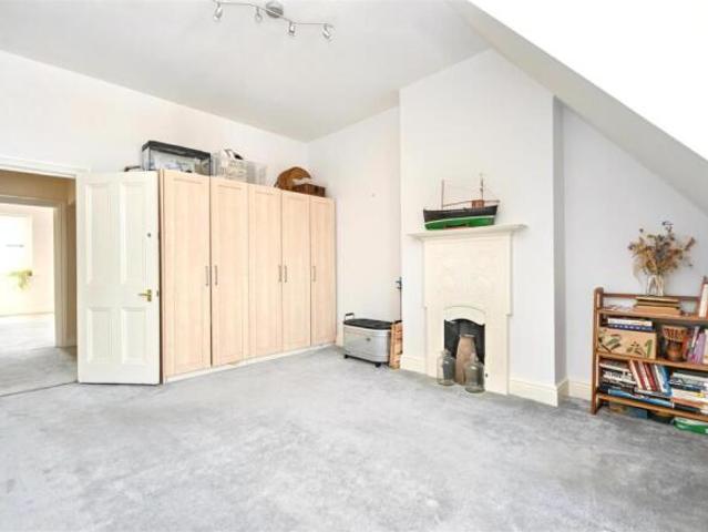 2 bedroom flat for sale in Southfields Road, Eastbourne, BN21