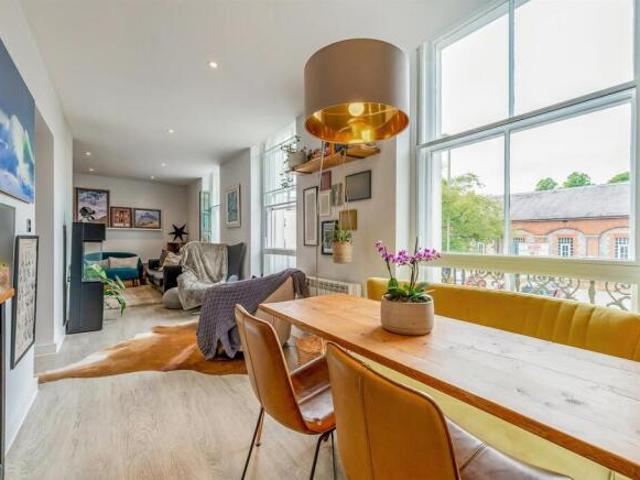 2 bedroom flat for sale in Southgate Street, Winchester, SO23